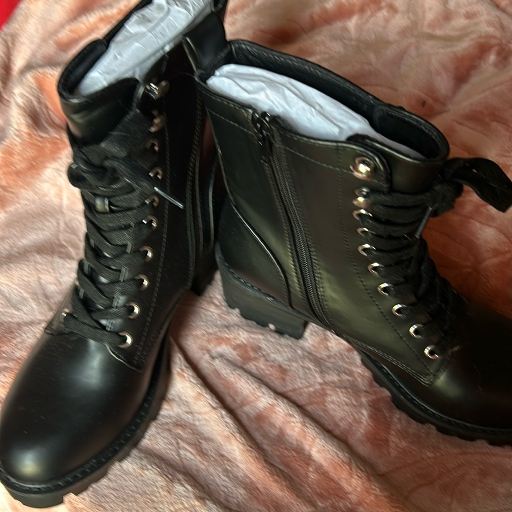 Chucky Heel Combat Boots - Gem